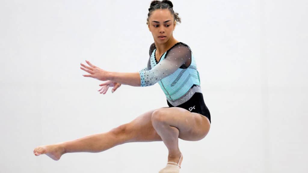 Rarámuri Women ran between Los Angeles and Las Vegas